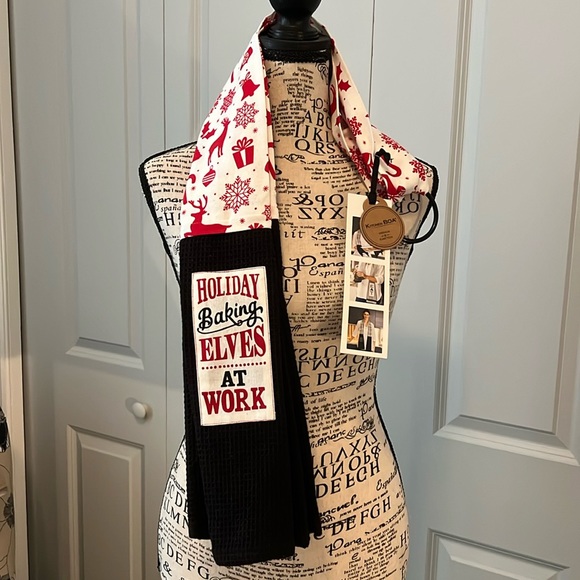 Demdaco | Kitchen | Holiday Kitchen Boa | Poshmark